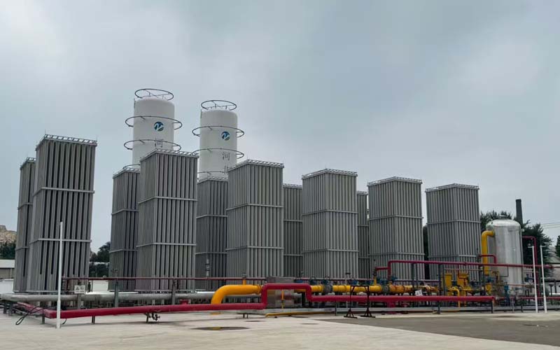 What is the difference between vertical and horizontal storage tanks